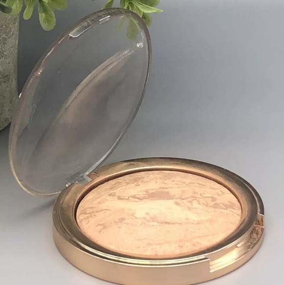 tarte | Makeup | Tarte Medium Colored Clay Powder | Poshmark